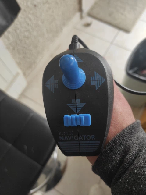 KONIX NAVIGATOR JOYSTICK pour Amstrad CPC Atari Commodore 64/128 VIC ...