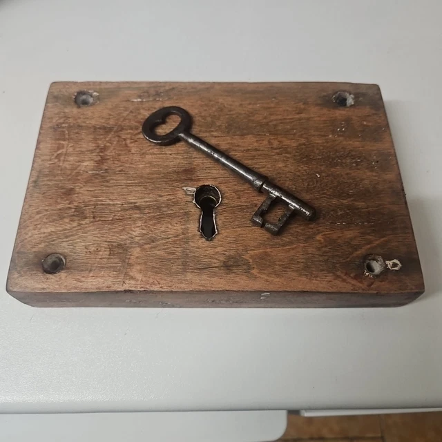ANTIQUE WOODEN DOOR Rim Lock Plate With Working Skeleton Key c.1800 £ ...