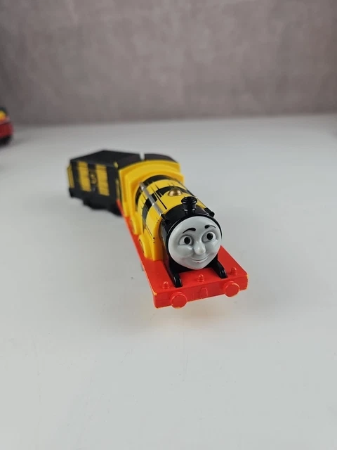 BUSY BEE JAMES Trackmaster Motorised Engine From Thomas And Friends ...