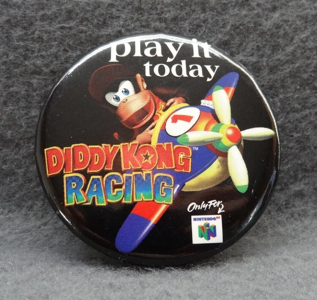 NINTENDO 64 N64 Diddy Kong Racing 90s 2,5" pulsante spilla asino ...