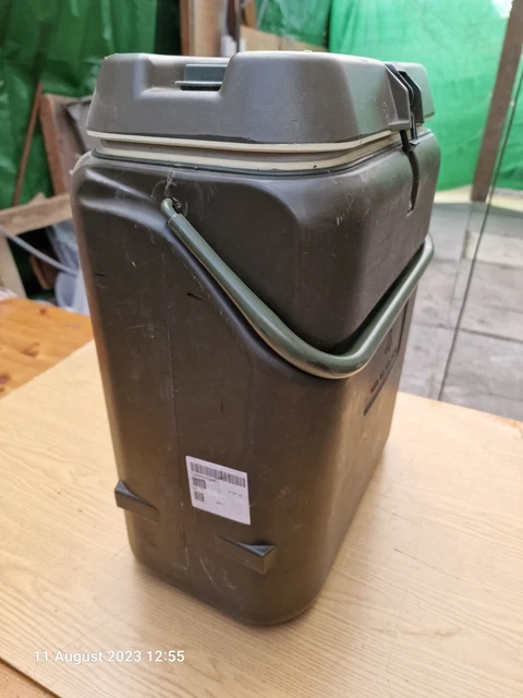 LAND ROVER DEFENDER Wolf XD TUL TUM WMIK Norgi Insulated container ...