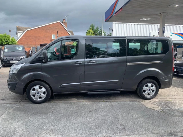 2018 FORD TOURNEO Custom 2.0 310 EcoBlue Titanium Minibus Double Cab ...