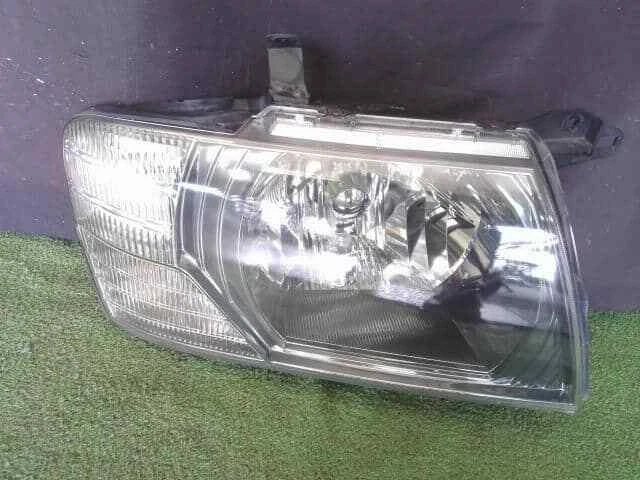 MITSUBISHI PAJERO 2004 LA-V73W Right Headlight 8301A118 [Used ...