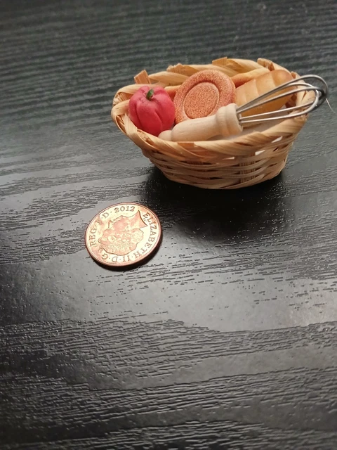 DOLL'S HOUSE BASKET with food items and hand mixer 1:12 £4.13 - PicClick UK