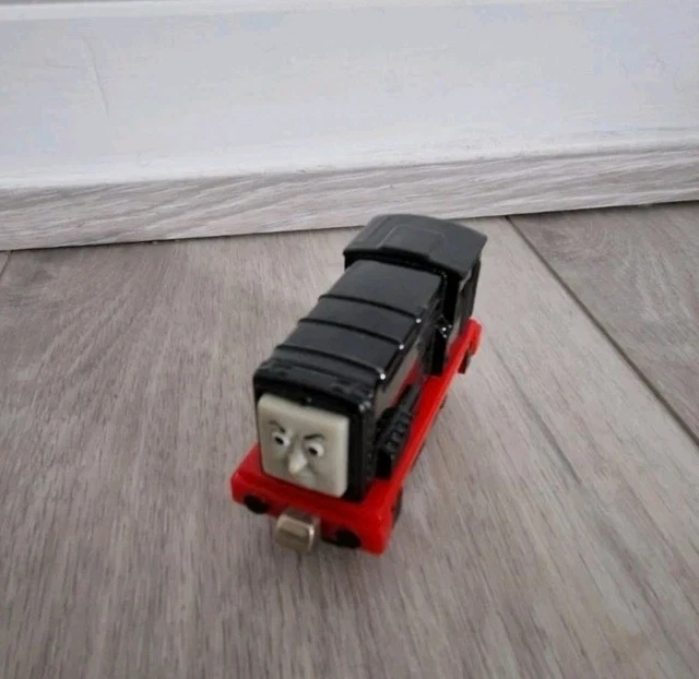 THOMAS THE TANK Engine & Friends ERTL DIESEL TRAIN DIECAST £4.99 ...