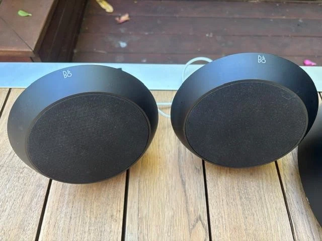 BANG & OLUFSEN Beoplay S8 Satellite Set Speakers w/Table Stands and ...