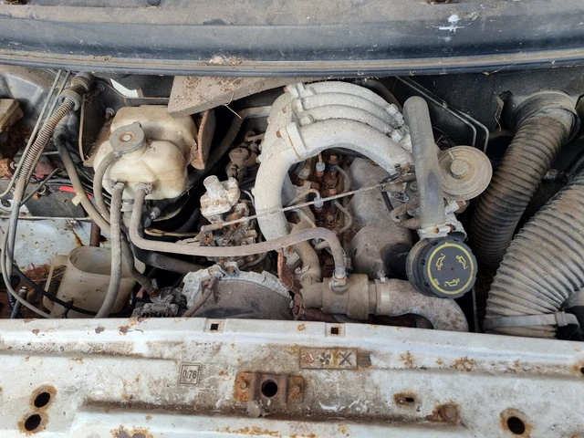 FORD TRANSIT 2.5 banana engine and gearbox complete with ancillarys ...