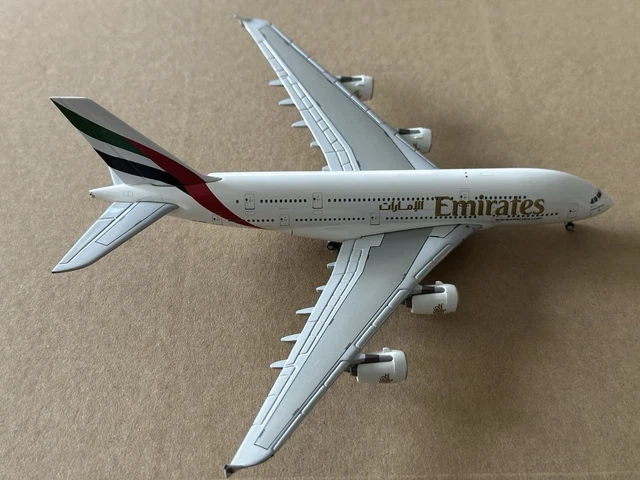 AIRBUS A380-800 EMIRATES 1:400 Scale Model Aircraft by Gemini Jets £26. ...