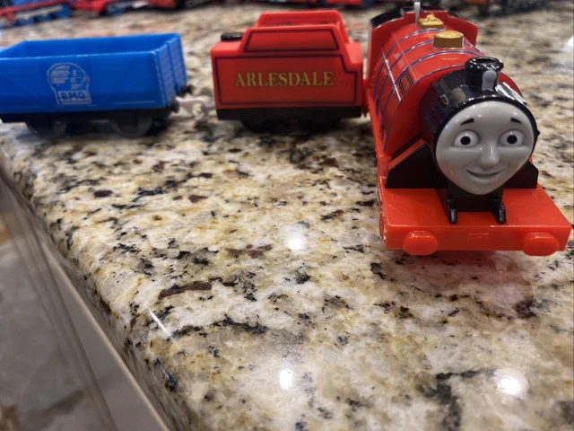 THOMAS & FRIENDS Trackmaster Mike Arlesdale w/ Cargo Car Motorized ...