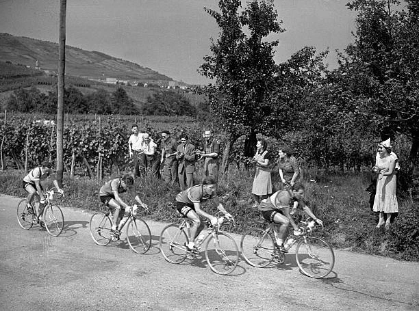 BREAKAWAY VINCENT VITETTA Francis Signenza Jean Bobet Roger Hassen- Old ...