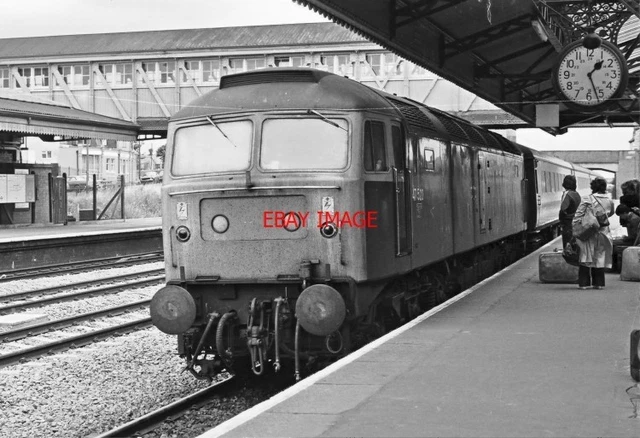 PHOTO CLASS 47 Loco No 47522 At Newbury Railway Station 1979 £1.85 ...
