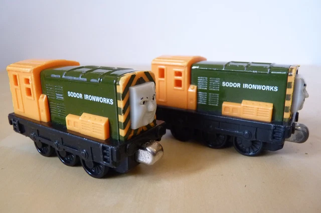 IRON 'ARRY & IRON BERT from SODOR IRONWORKS. X-COND Take n'Play Thomas ...