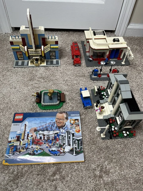 LEGO CREATOR EXPERT: Town Plan 10184 Mostly Complete See Pictures ...
