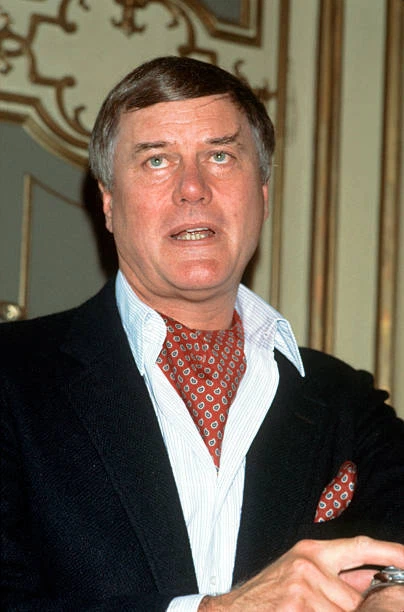 AMERICAN ACTOR LARRY Hagman on the set of director Sidney Lumet - 1966 ...