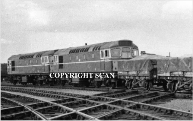 RAILWAY PHOTO.: D 5370 CLASS 27 1968 £2.99 - PicClick UK