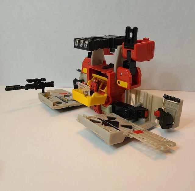 TRANSFORMERS GENERATIONS TITANS Return Blaster & Twin Cast Figure ...