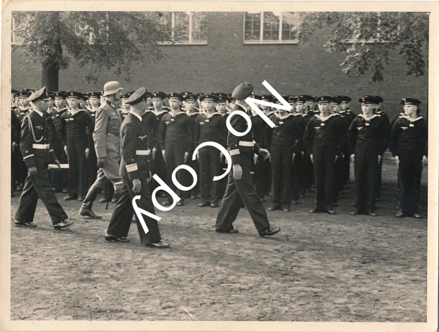 FOTO WK2 MARINE General und Offizier mustert Truppe X115 EUR 34,90 ...