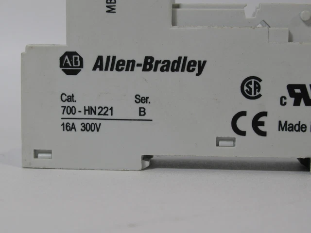 ALLEN-BRADLEY 700-HN221 RELAY Socket Series B 16A 300V Missing Clip ...