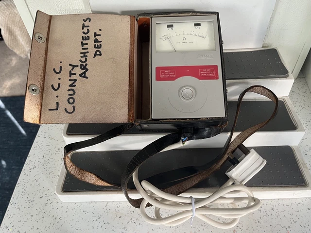 VINTAGE MEGGER LT3 Line Earth Loop Tester In Leather Case & Power Lead ...