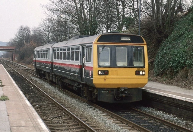 BRITISH RAIL 142030 Class 142 Pacer DMU Railway Photo £1.05 - PicClick UK