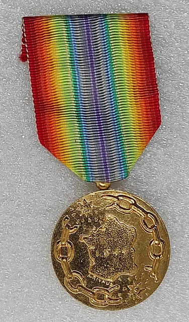 MEDAILLE DE LA FRANCE LIBEREE 1944 patine dorée . EUR 30,00 - PicClick FR