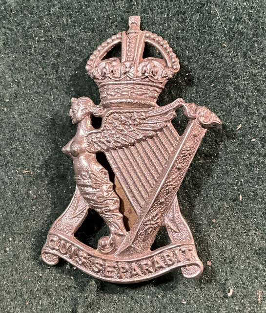ROYAL IRISH RIFLES/ULSTER Rifles Cap Badge Gaunt White Metal W84 £12.99 ...