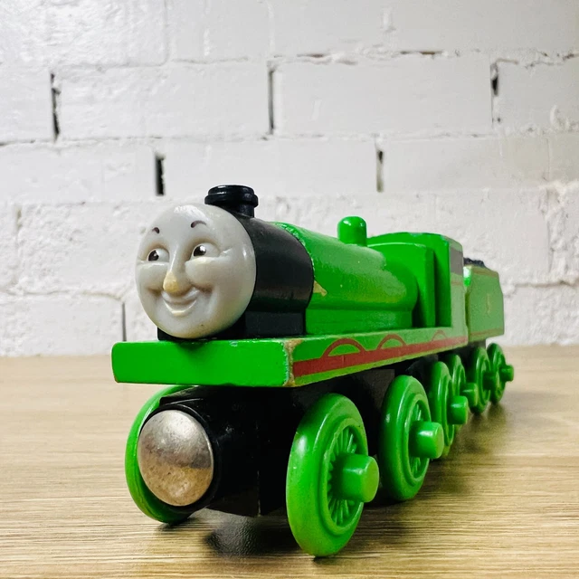 HENRY 2001 - Thomas the Tank Engine & Friends Wooden Railway Magnet ...