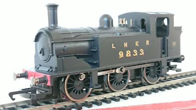 HORNBY R3120X LNER 0-6-0T Class J83 Steam Locomotive No.9833 BOXED A275 ...