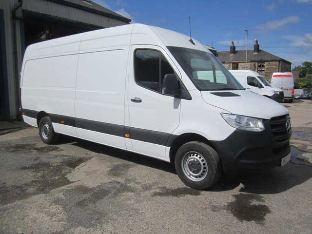 2023 MERCEDES-BENZ SPRINTER 3.5t H2 Progressive Van PANEL VAN Diesel ...