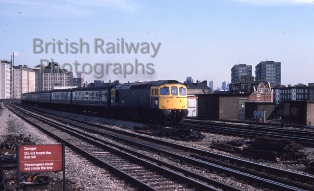 35MM SLIDE BRITISH Railways Diesel Loco 33018 Class 33 at Vauxhall 1982 ...