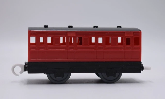 THOMAS & FRIENDS Trackmaster Train Tank Engine Red Black Coach Car 2006 ...