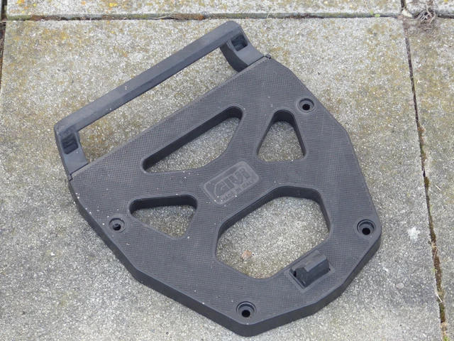 GIVI MONOLOCK MONTAGEPLATTE Adapterplatte Trägerplatte für Topcase auch KAPPA EUR 29,00 ...