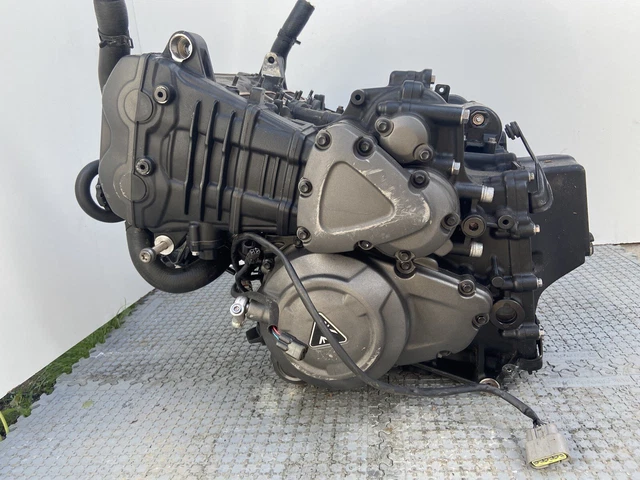 TRIUMPH SPEED TRIPLE 1200 Rs 2022 Complete Engine Motor Moteur £2,499. ...