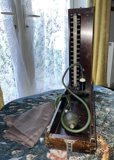 VINTAGE ACCOSON SPHYGMOMANOMETER Blood Pressure Monitor Hospital Model ...