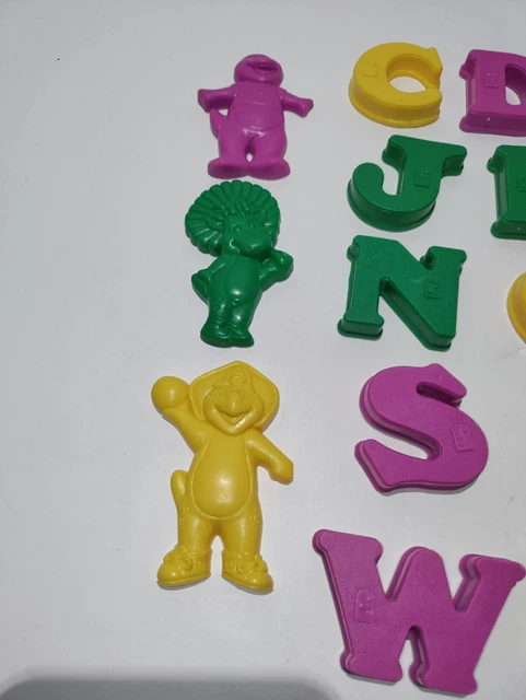 PLAYSKOOL BARNEY MAGNETIC Capital Letters Refrigerator Alphabet Braille ...