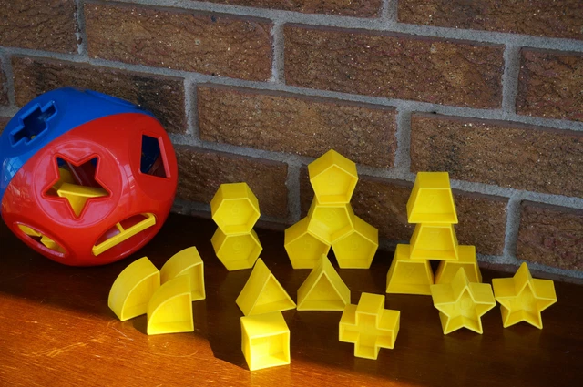 U PICK TUPPERWARE TUPPERTOY Block Shape O Sorter Toy Plastic Yellow ...