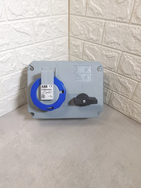 16 AMP 3 Pin Interlock Socket Switch 200V - 250V 2P+E Weatherproof IP44 ...