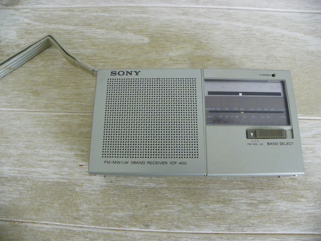 MINI RADIO PORTABLE sony ICF 400 avec sa boite vintage années 90 à ...