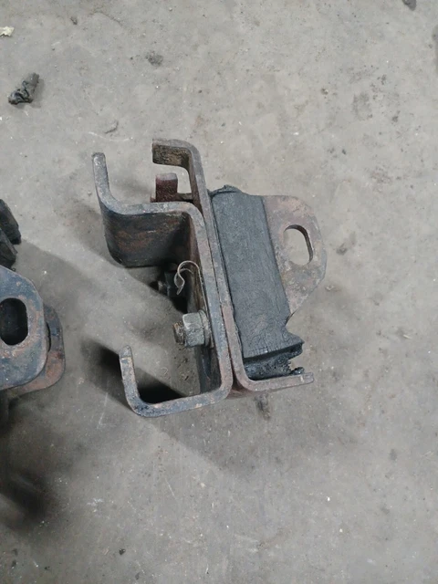 HOLDEN HQ HJ Hx Hz Wb V8 Engine Mount Plates Pair Also Fit Lh Lx Torana ...