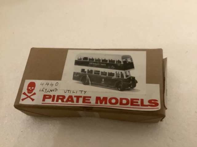 PIRATE MODELS BUS Kit Leyland TD7 Park Royal Utility LT STD Class ...