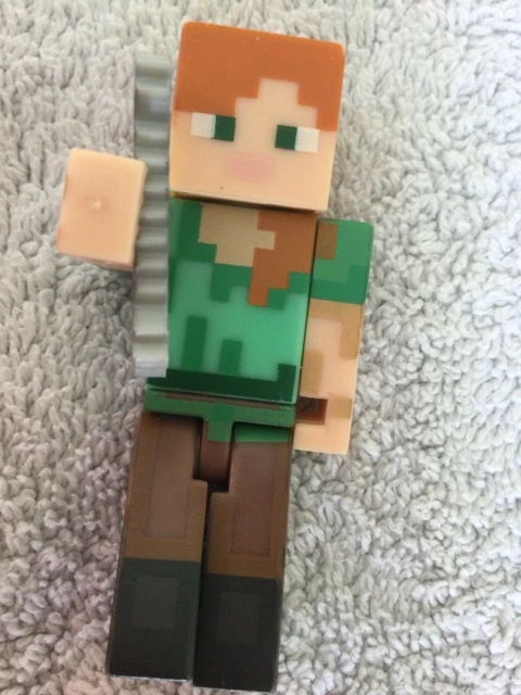 MINECRAFT OVERWORLD ACTION Figure - Alex with Weapon Mojang £1.99 ...