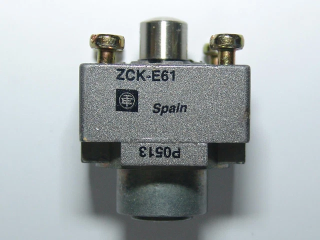 NUOVO TELEMECANIQUE/SCHNEIDER ELETTRICO - Zcke61 - Interruttore Limite ...