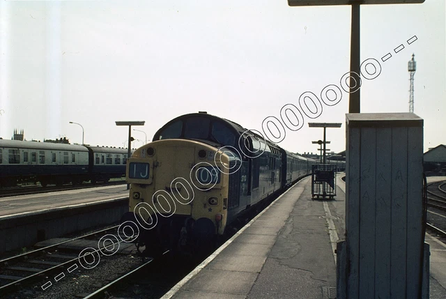 35MM ORIGINAL COLOUR SLIDE OF A CLASS 37 AT YARMOUTH IN 1975. £3.50 ...