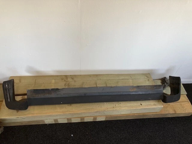 RANGE ROVER CLASSIC Rear Bumper & End Caps From 1992 Model £55.00 ...