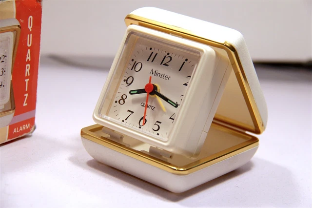 VINTAGE WHITE FOLADABLE Travel Quartz Alarm Clock Minster Boxed £19.99 ...