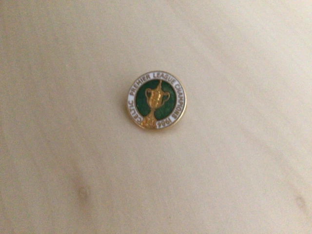 CELTIC FC BADGE - Premier league champions 1986 - small badge -very ...