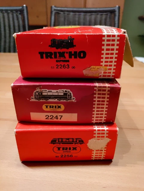 TRIX EXPRESS: 3 locomotives (Diesel locomotive V211, diesel locomotive ...