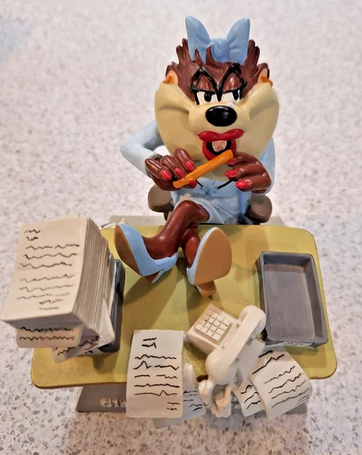 MRS TAZ TASMANIAN Devil Figurine Warner Bros. Studio Store Looney Tunes ...
