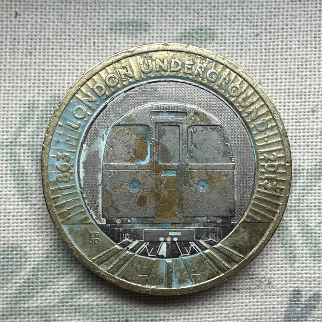 EXTREMELY RARE TRIPPLE ERROR london underground 2 pound coin £550.00 ...