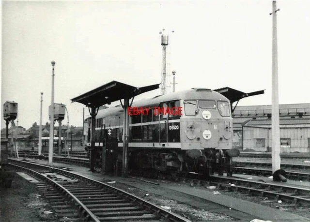 PHOTO BR Class 31 No D5520 Later 31 102 At The Refuelling Point At ...